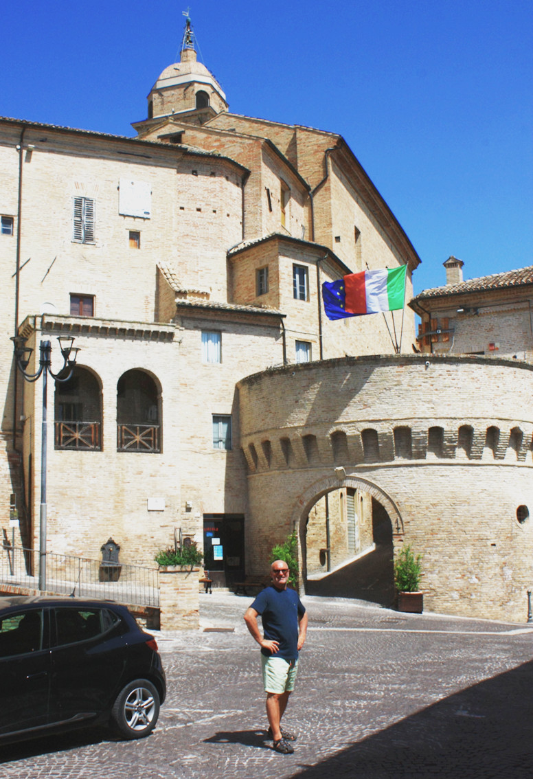 Petriolo - il gelso nero